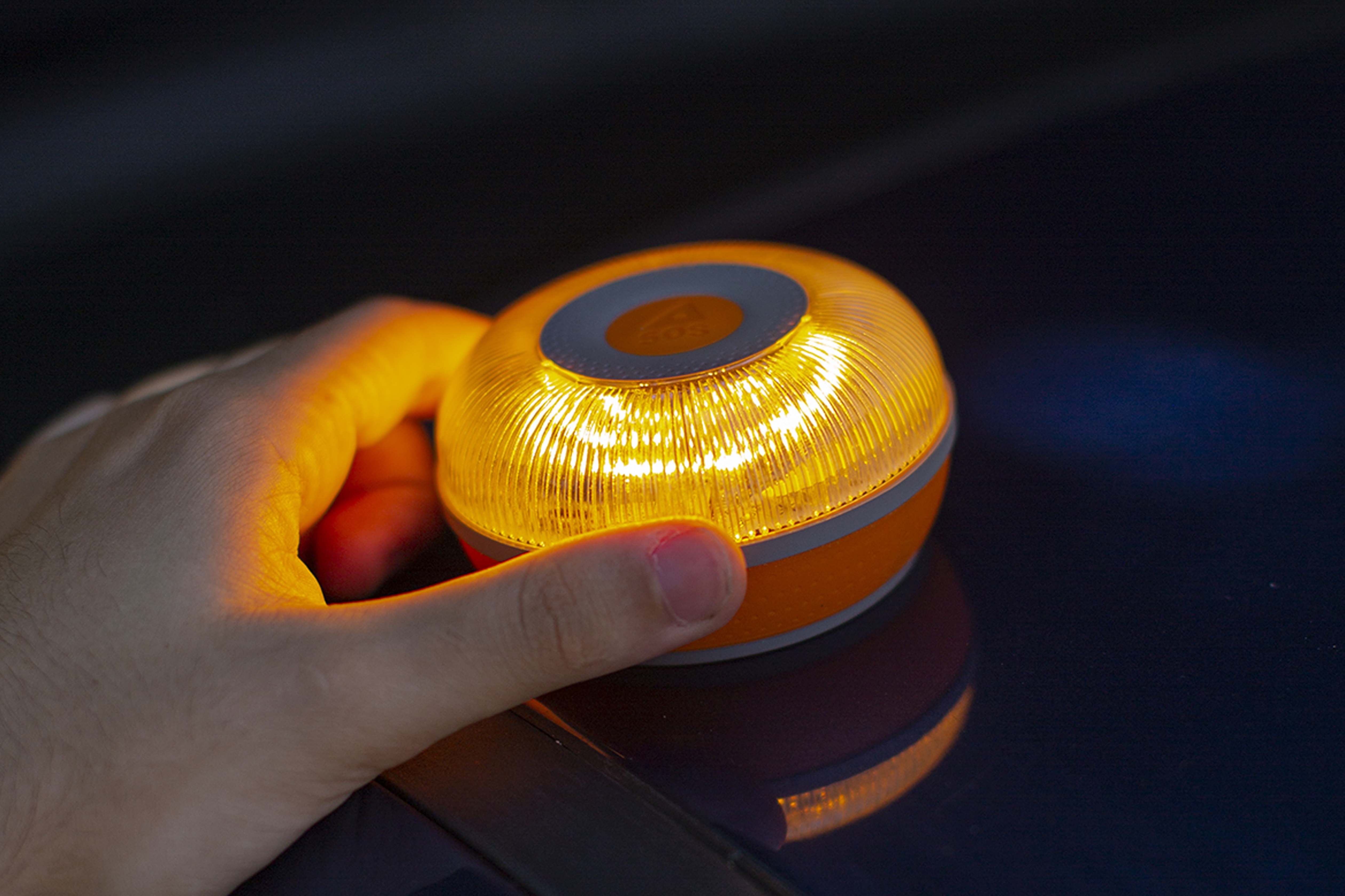 Telefónica Tech connects FlashLED's smart beacons - Telefónica