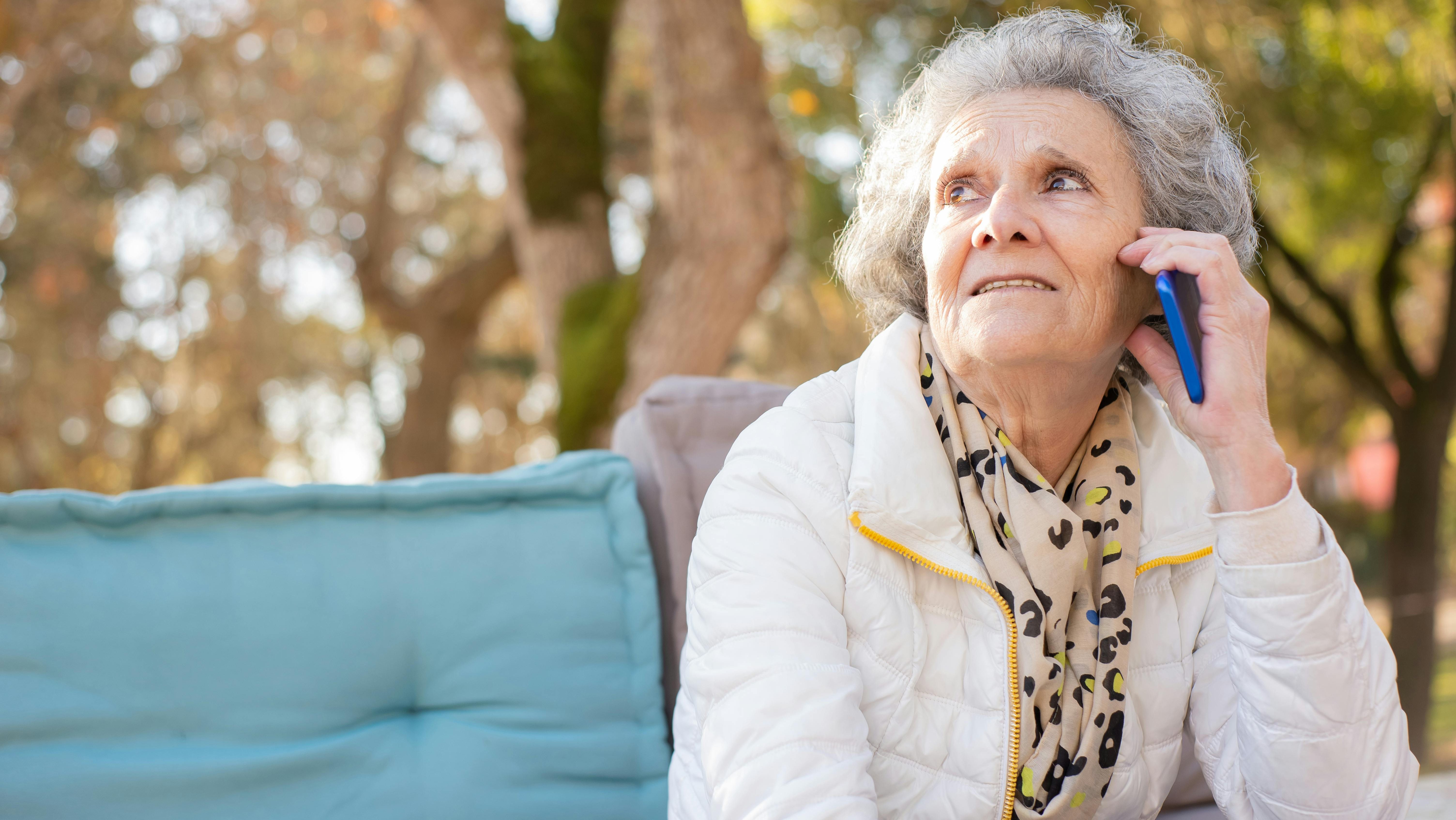 How my grandmother learned to use her mobile phone - Telefónica